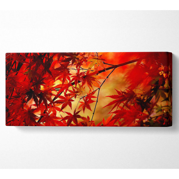 Ebern Designs Rote Blätter im Winter - Panorama-Kunstdrucke auf Leinwand - Wrapped Canvas ...